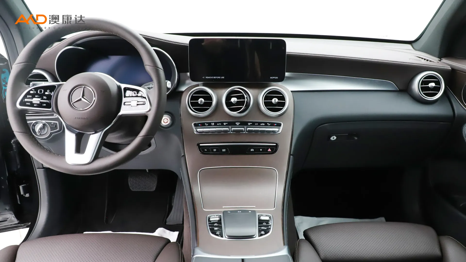 2022款奔驰GLC300L，棕色内饰、座椅、中控方向盘、仪表台图片2970756澳康达名车广场