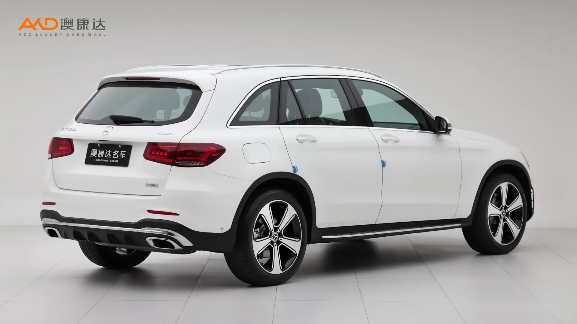 2022款奔驰GLC300L，车身外观、胎铃、后尾箱图片澳康达名车广场