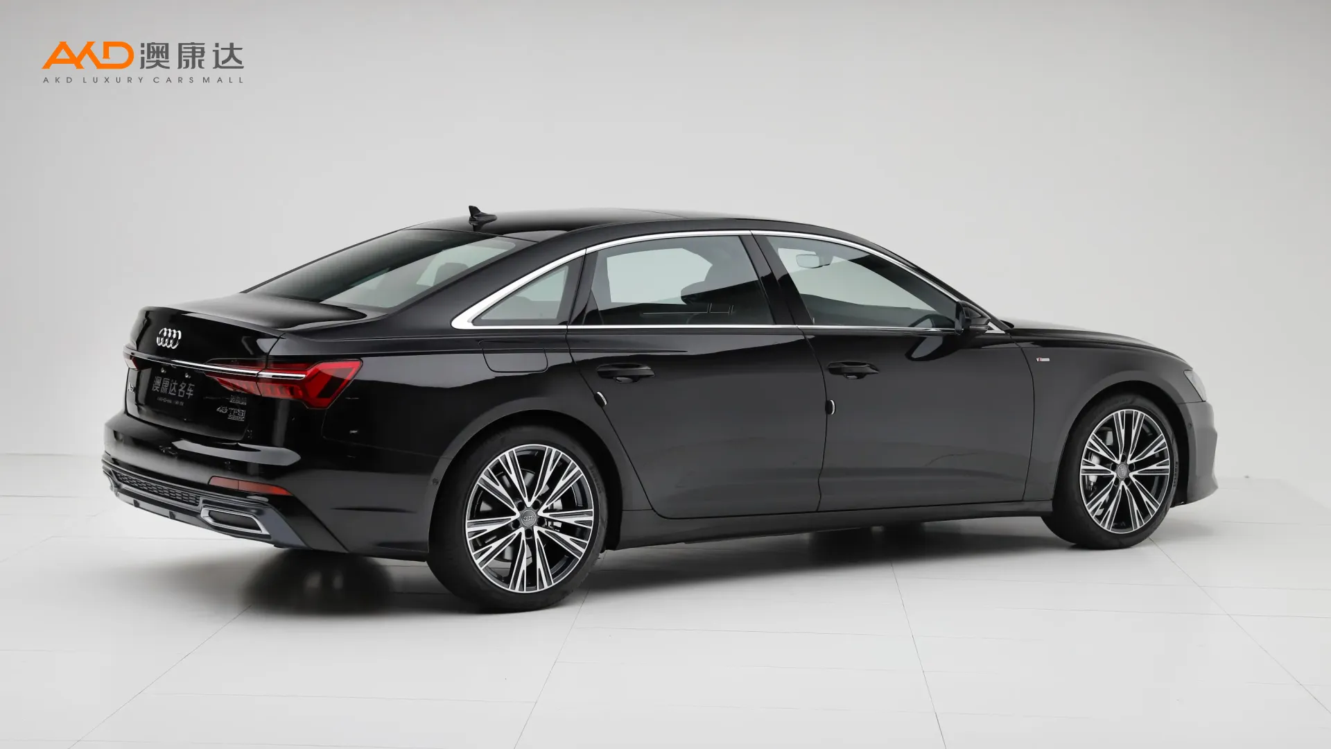 2019款奥迪A6L，车身外观、胎铃、后尾箱图片澳康达名车广场