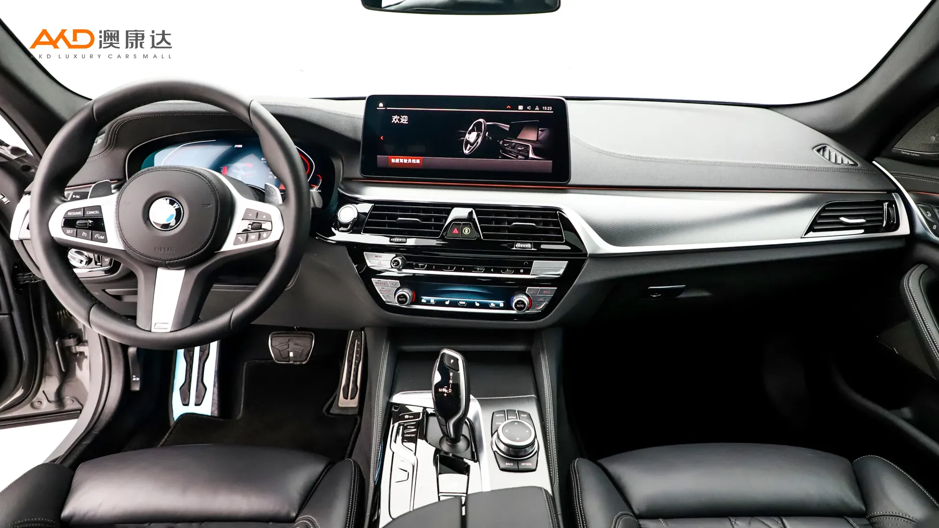 2022款宝马540i，黑色内饰、座椅、中控方向盘、仪表台图片3648010澳康达名车广场