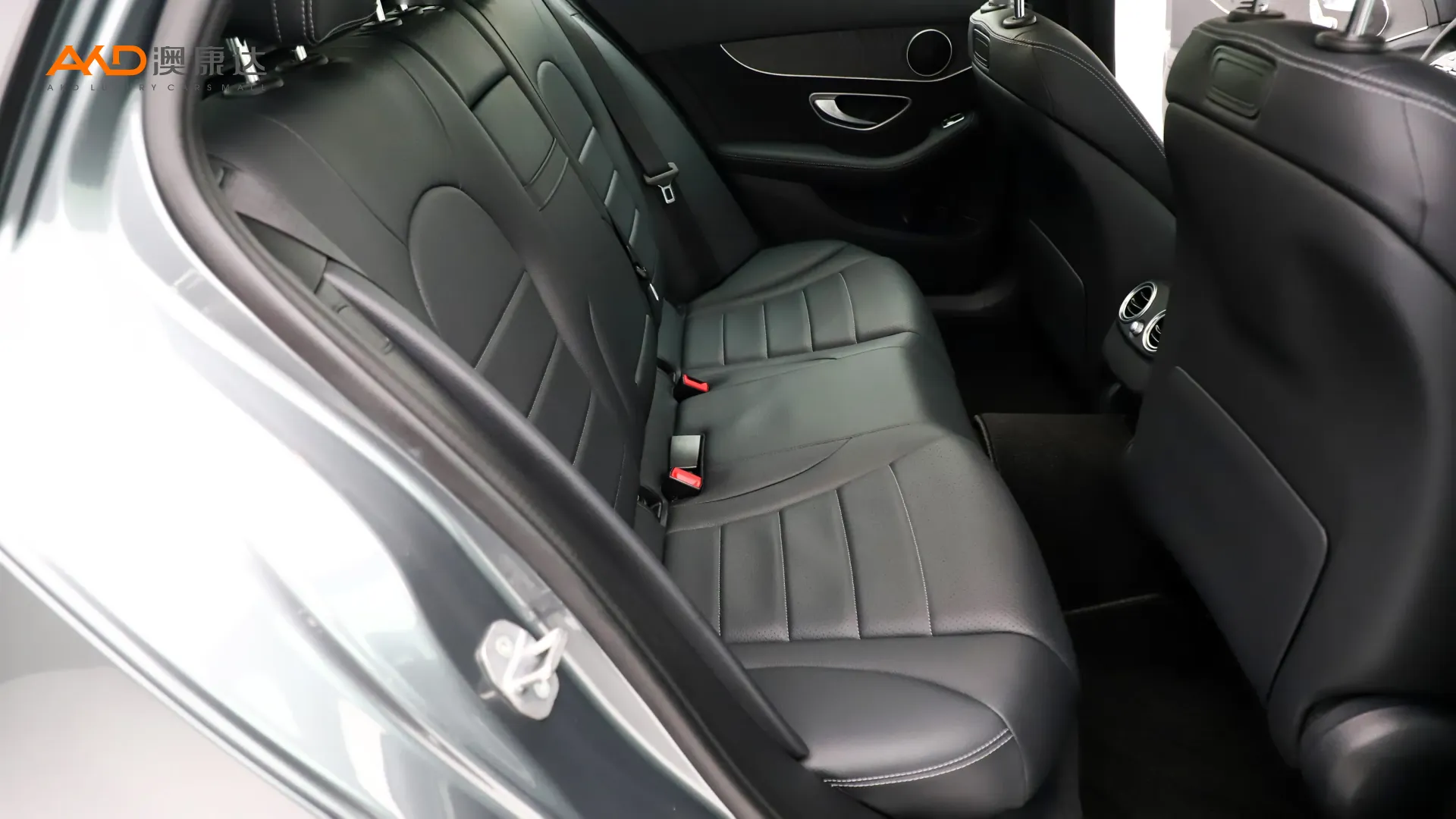 2019款奔驰C260，黑色内饰、座椅、中控方向盘、仪表台图片3765183澳康达名车广场