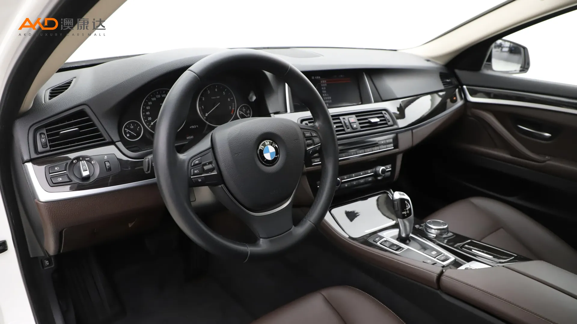 2014款宝马525Li，棕色内饰、座椅、中控方向盘、仪表台图片3815870澳康达名车广场