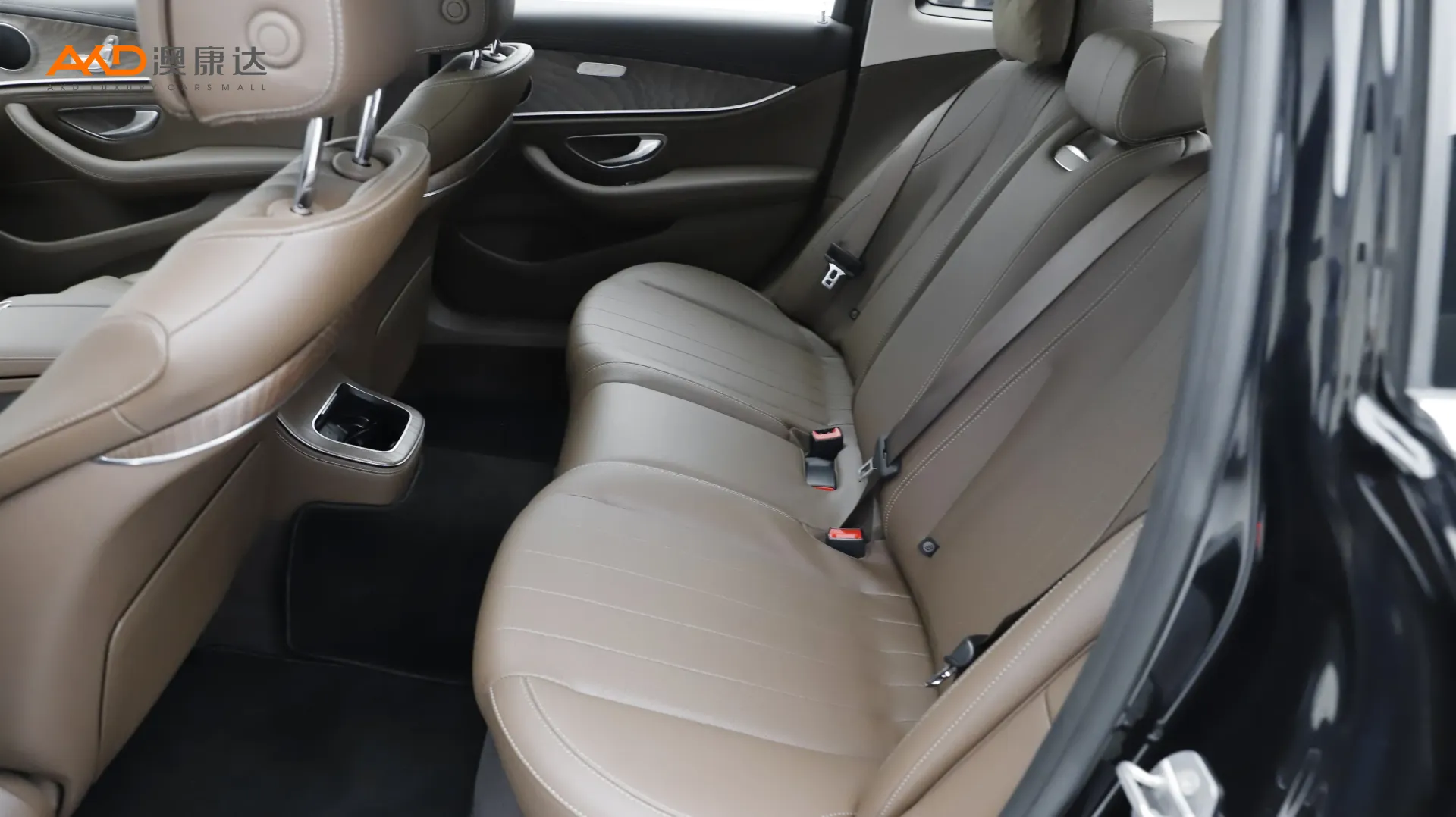 2023款奔驰E260L，棕色内饰、座椅、中控方向盘、仪表台图片3837422澳康达名车广场