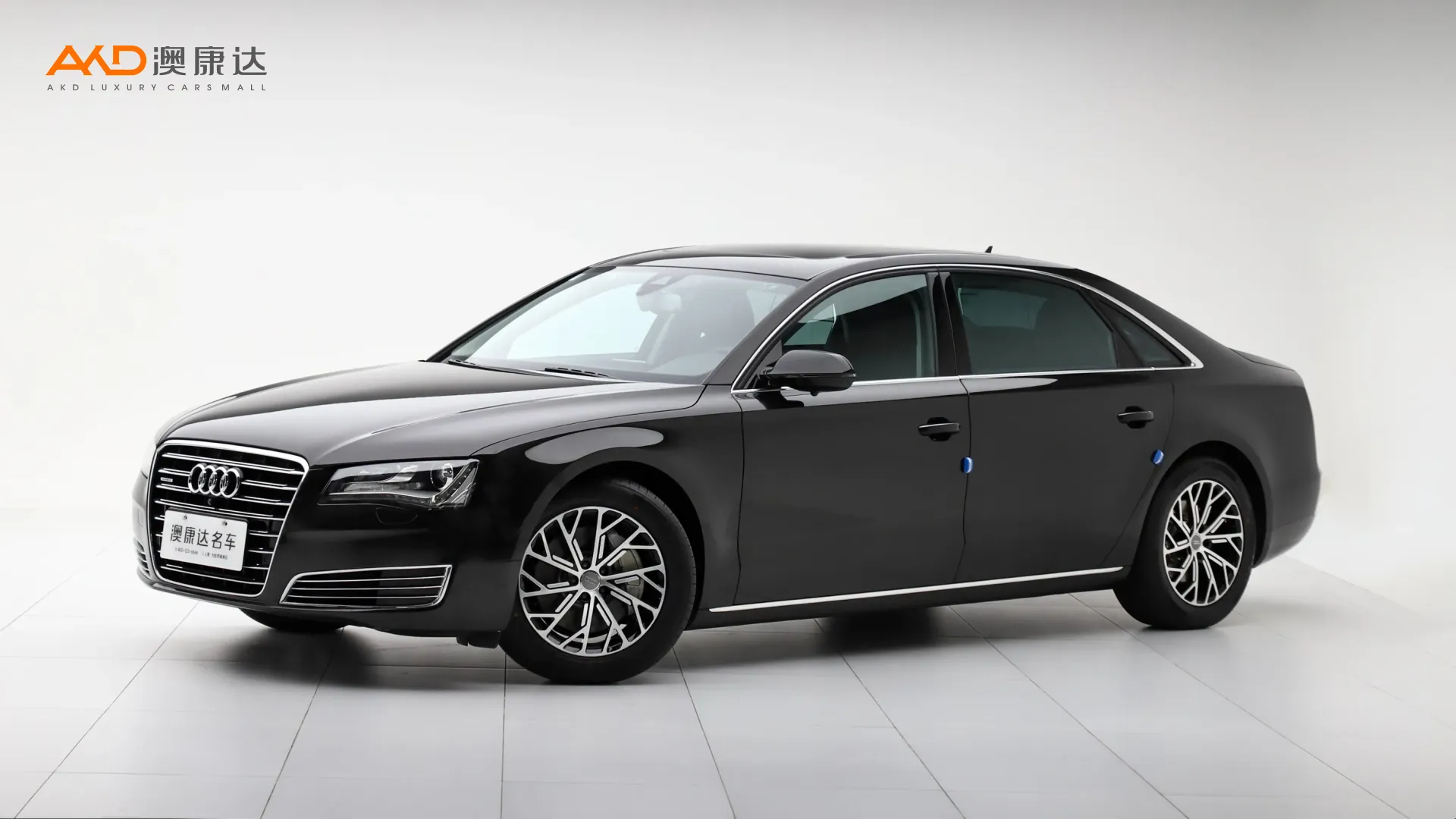 2013款奥迪A8L，车身外观、胎铃、后尾箱图片澳康达名车广场