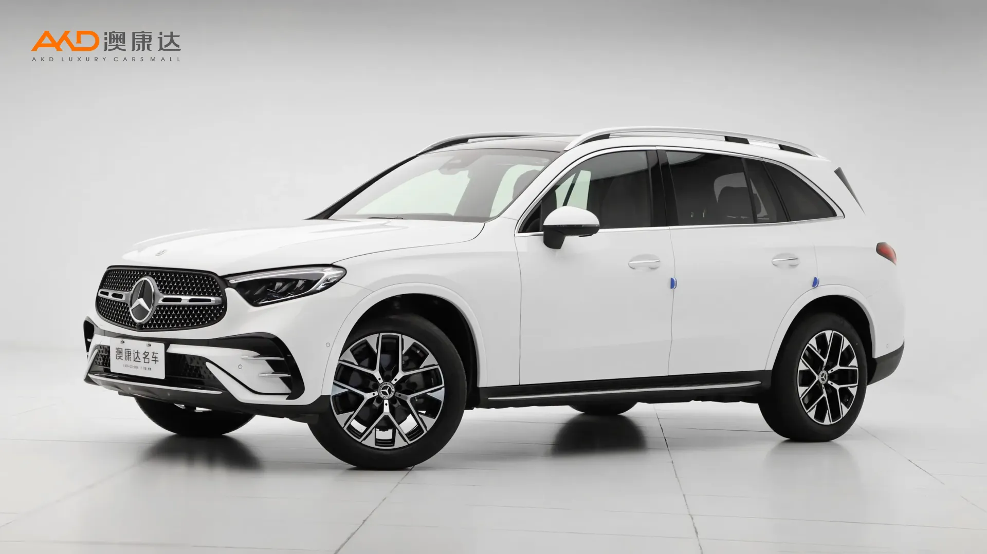 2023款奔驰GLC260L，车身外观、胎铃、后尾箱图片澳康达名车广场