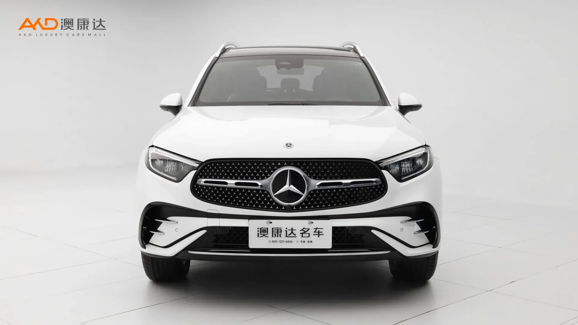 2023款奔驰GLC260L，车身外观、胎铃、后尾箱图片澳康达名车广场