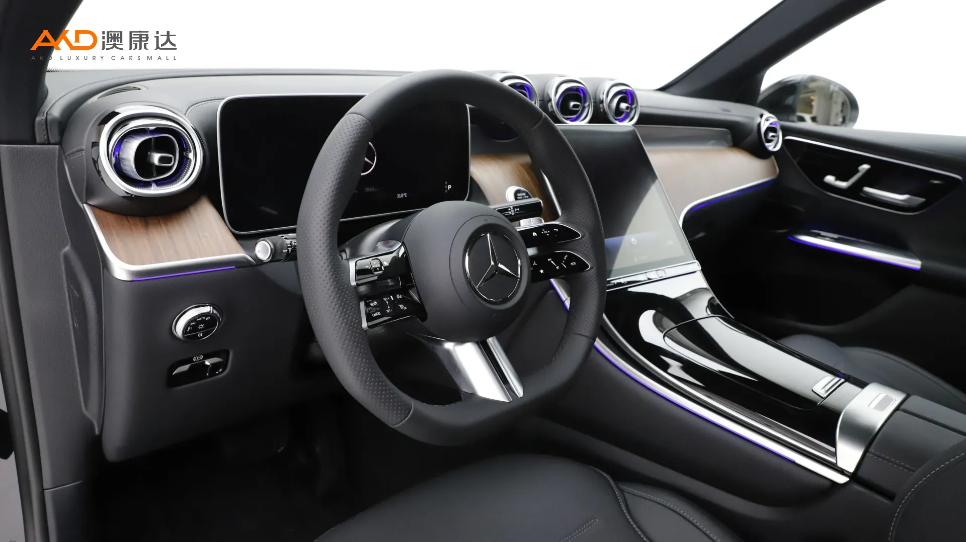 2024款奔驰GLC300L，黑色内饰、座椅、中控方向盘、仪表台图片3957812澳康达名车广场